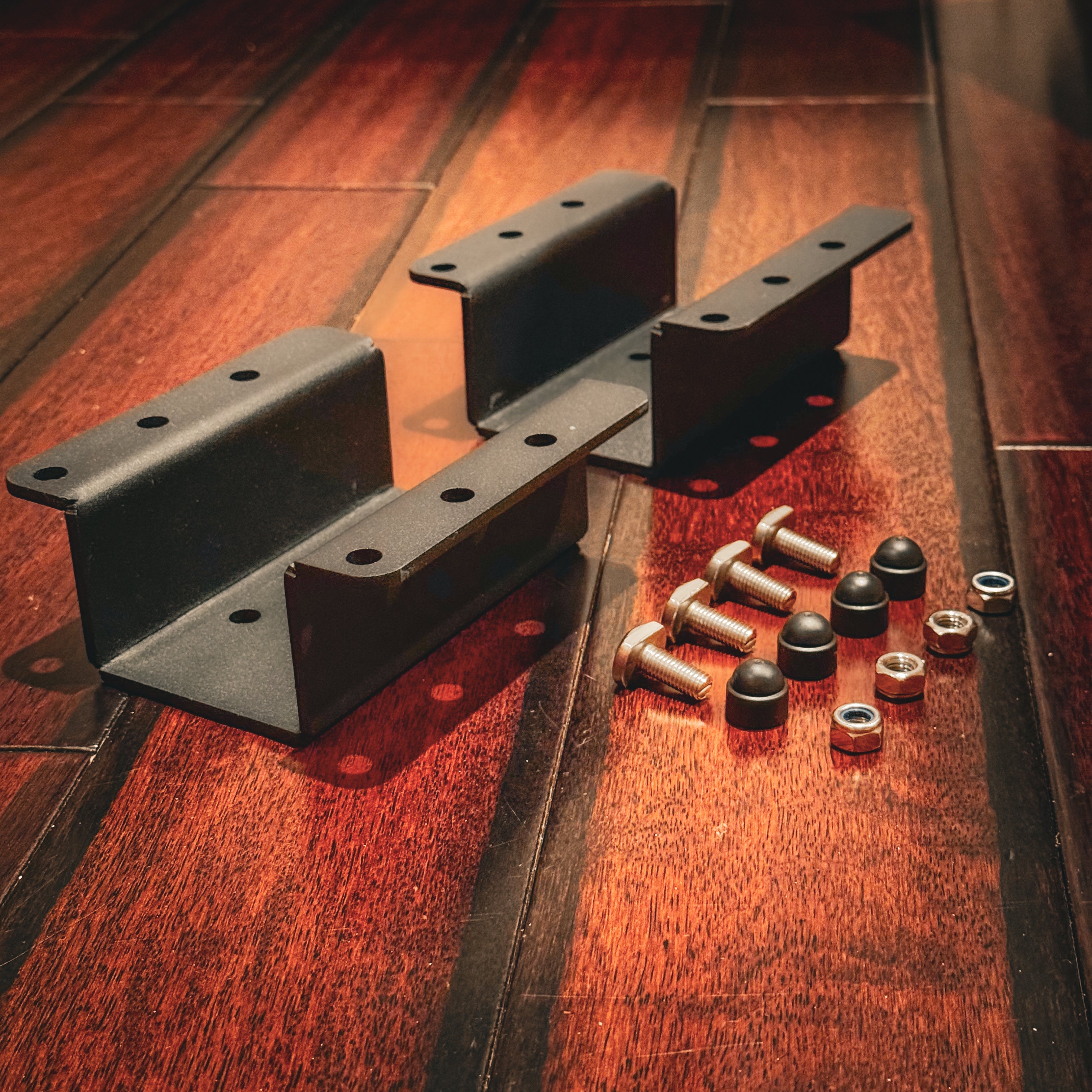 Side Hanging Water Tank Mounting Bracket (Inside) – Pathfinder
